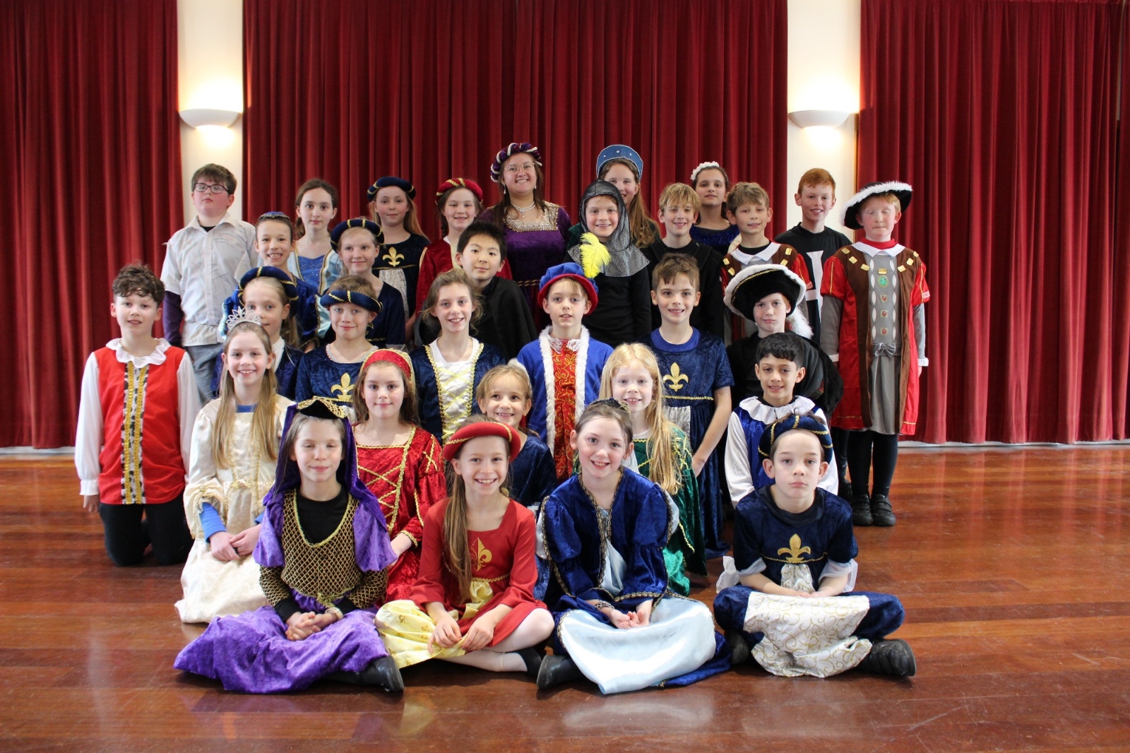 South Farnham School - Year 5 Tudor Day