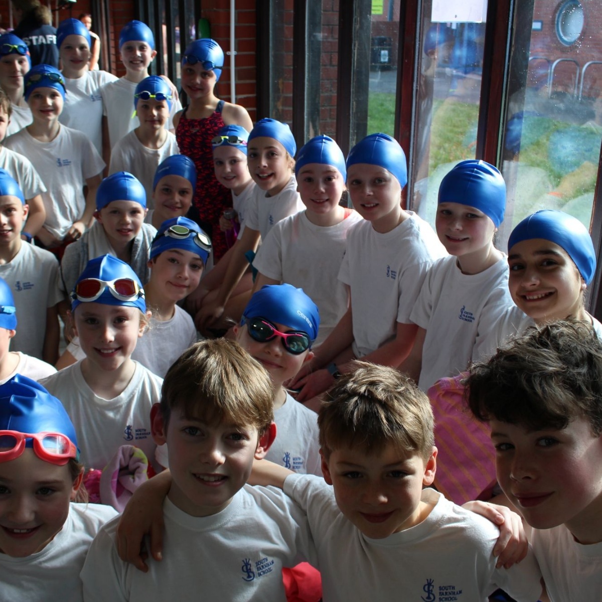 South Farnham School - South Farnham School Swimming Success!
